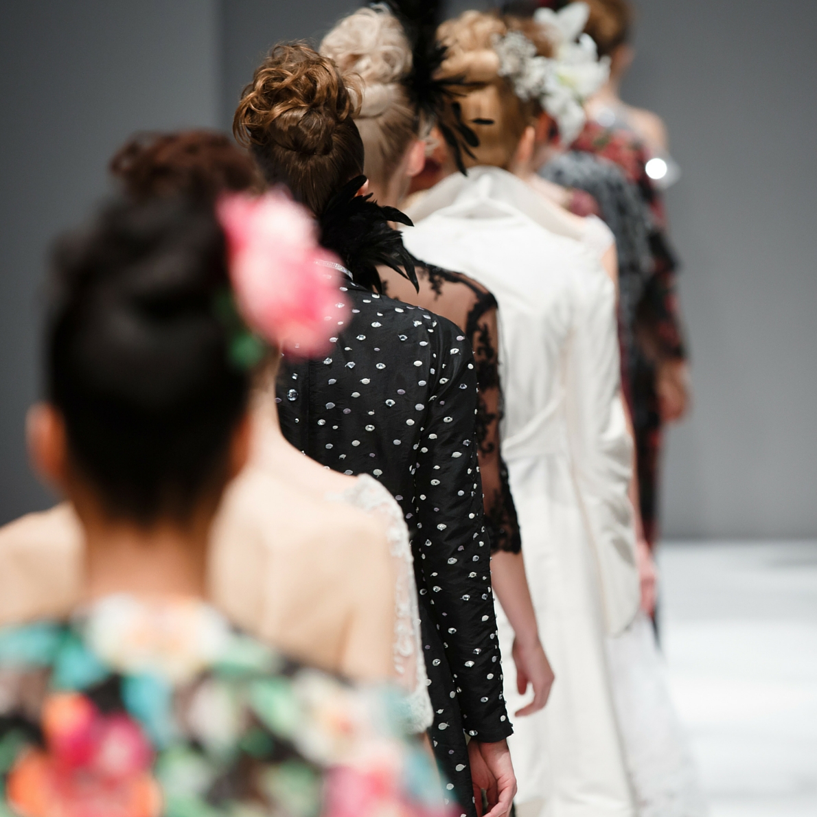 Con qué diseñador de moda compartes tu signo